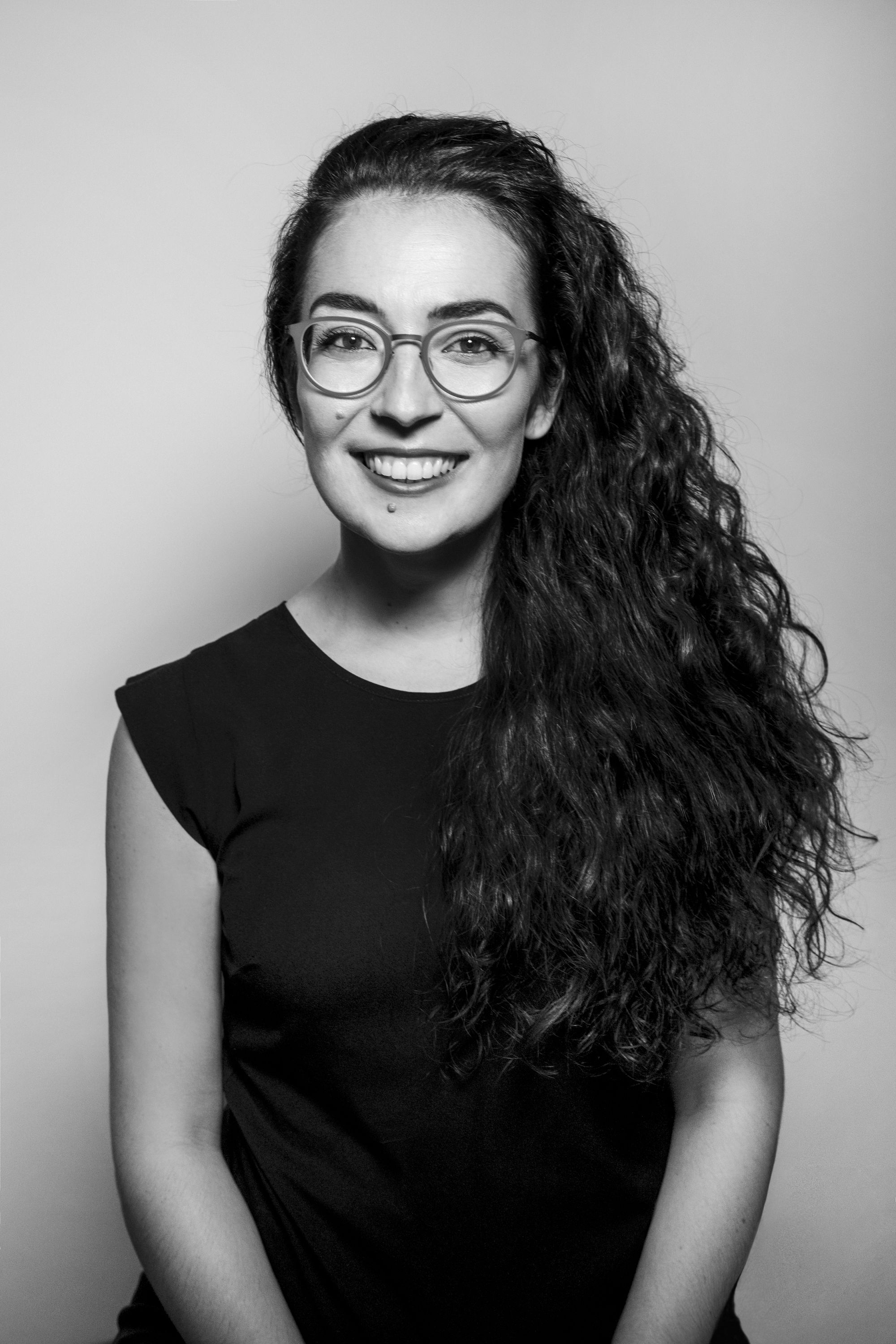 Ilaria Conti - About - Independent Curators International