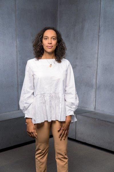 Amanda Hunt - About - Independent Curators International