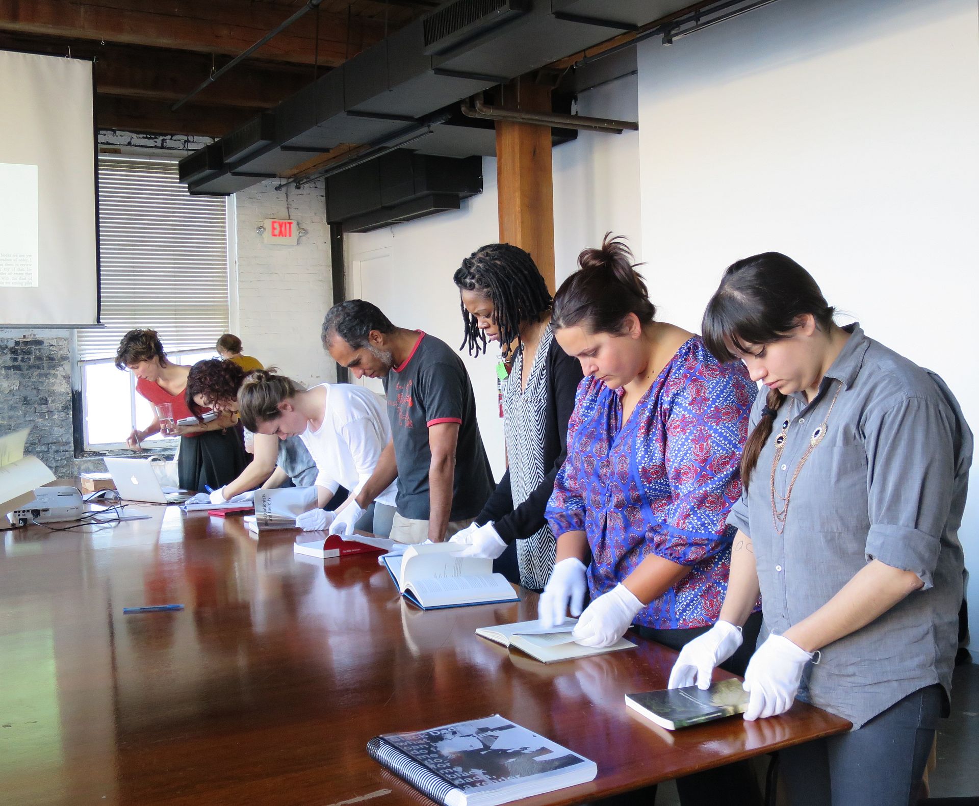 Independent Curators International (ICI)