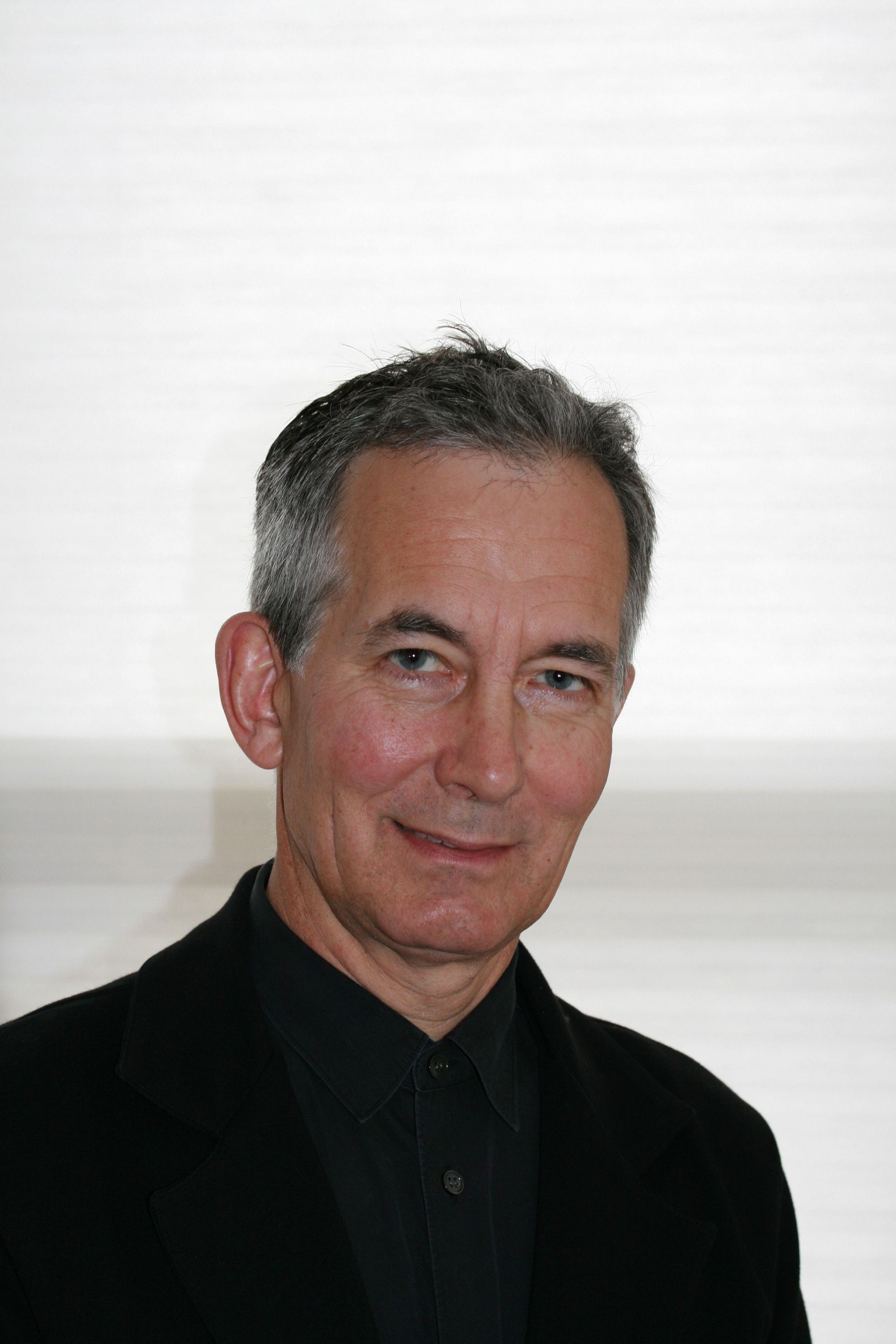 Andy Grundberg - About - Independent Curators International