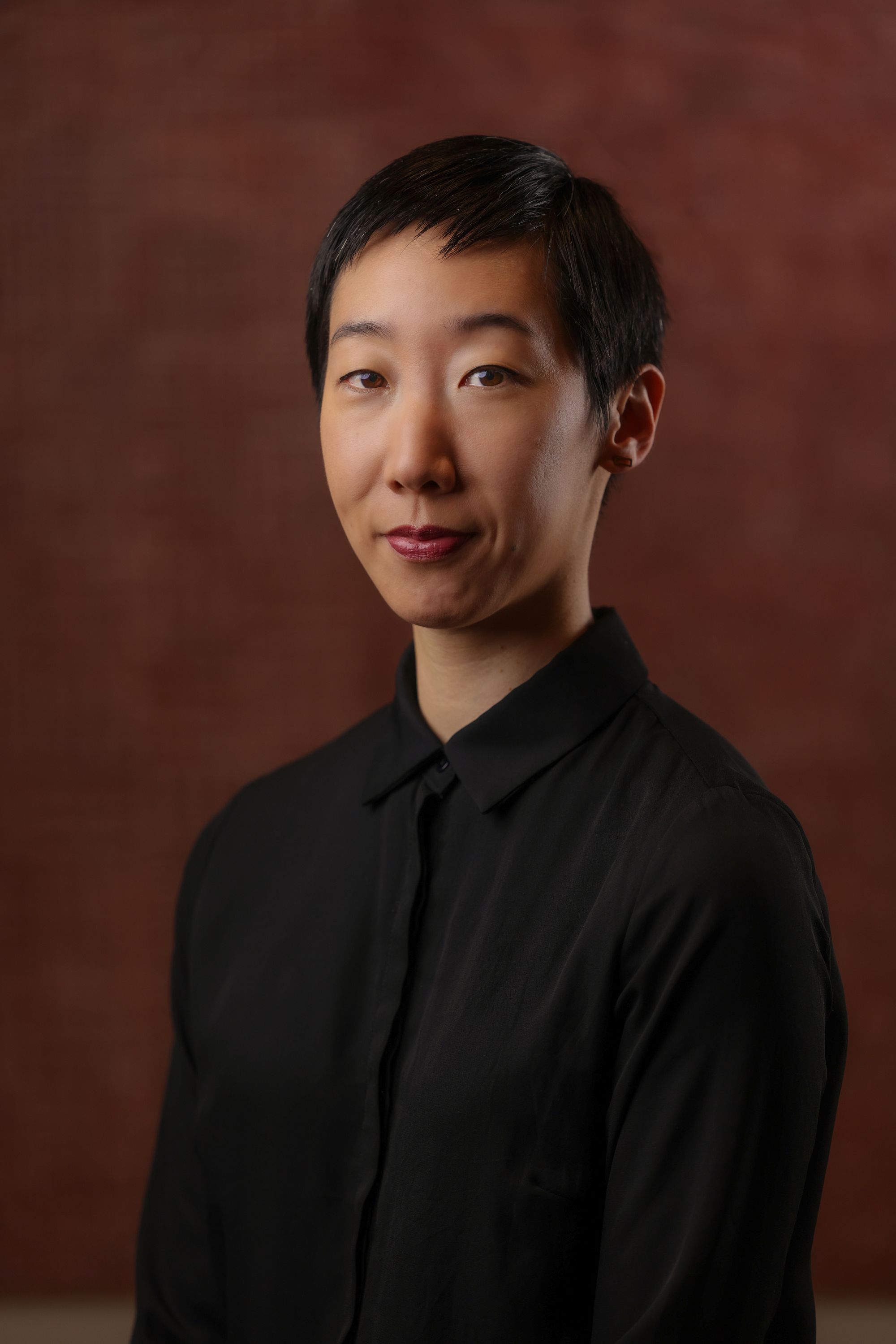 Jessica Hong - About - Independent Curators International