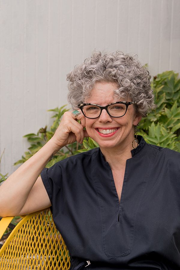 Stephanie Smith - About - Independent Curators International
