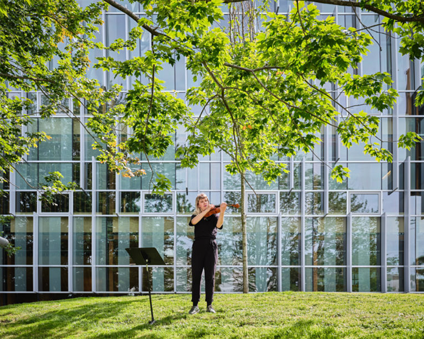 Tamar Ettun: a nomadic body? - Independent Curators International